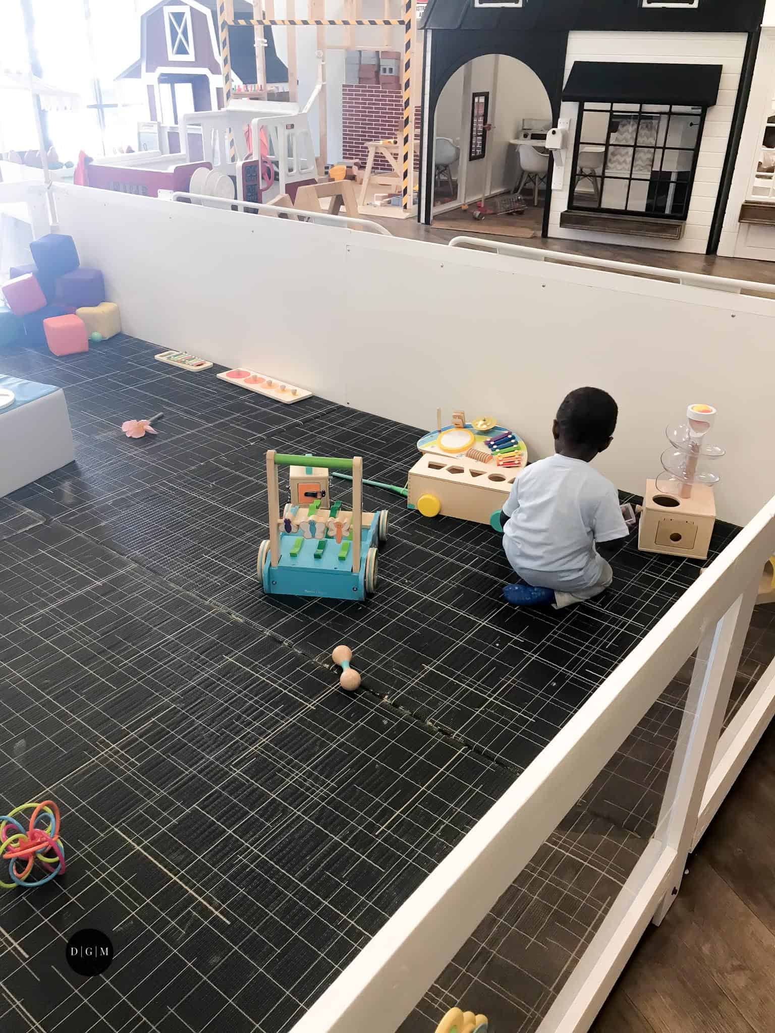 8 Awesome Reasons to Visit Piney Town Playhouse - Damn Good Mom